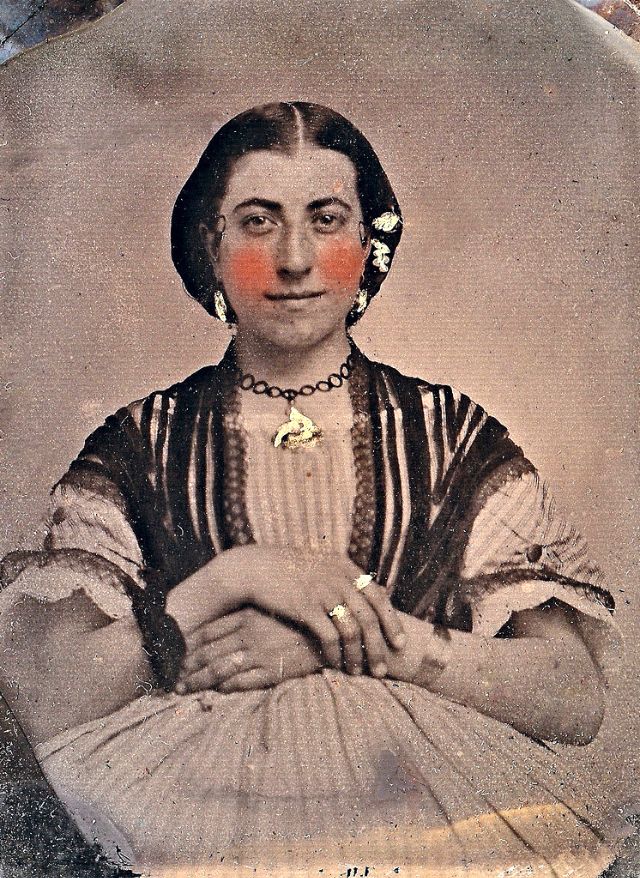 39 Stunning Photos of Upper-Class Girls in the Mid-19th Century ...