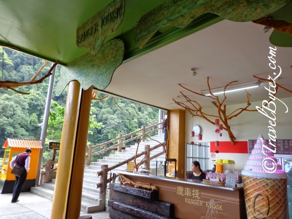 Half-a-day at Wulai Waterfalls: Gondola, History, Culture and Nature ...