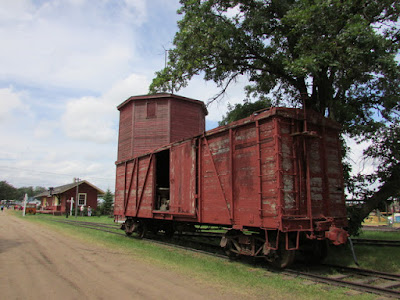 CP Rail Manitoba & Minnesota Subdivision: Fowler Boxcar, Inside and Out