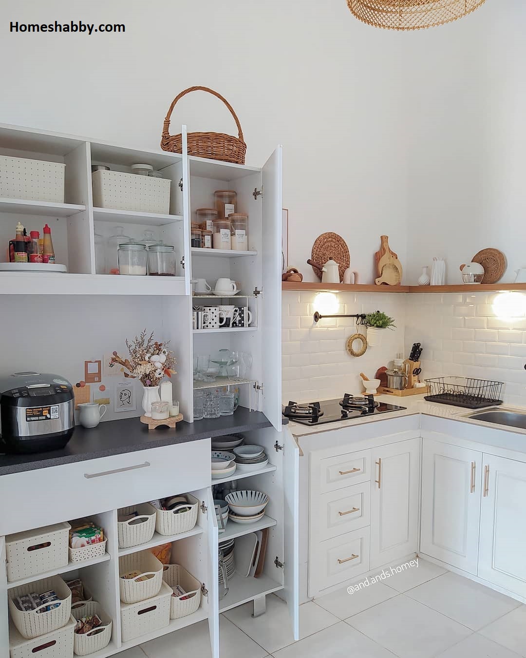 Dapur Lebih Rapi dengan 6 Desain Dekorasi Pantry yang Cantik dan ...