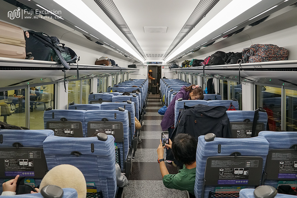 รีวิวใช้ TOKYO Wide Pass นั่งรถไฟ Fuji Excursion นั่งยาวจาก Shinjuku ...