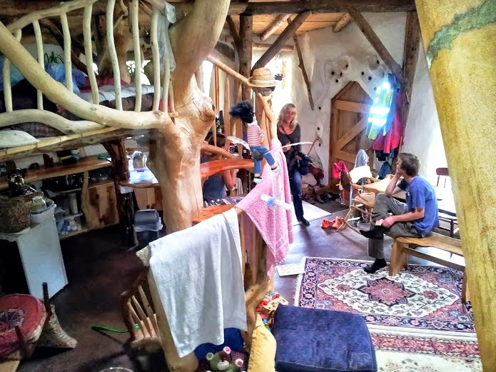 Our Visit to Charlie and Meg's Roundhouse - Diary of the Evans-Crittens