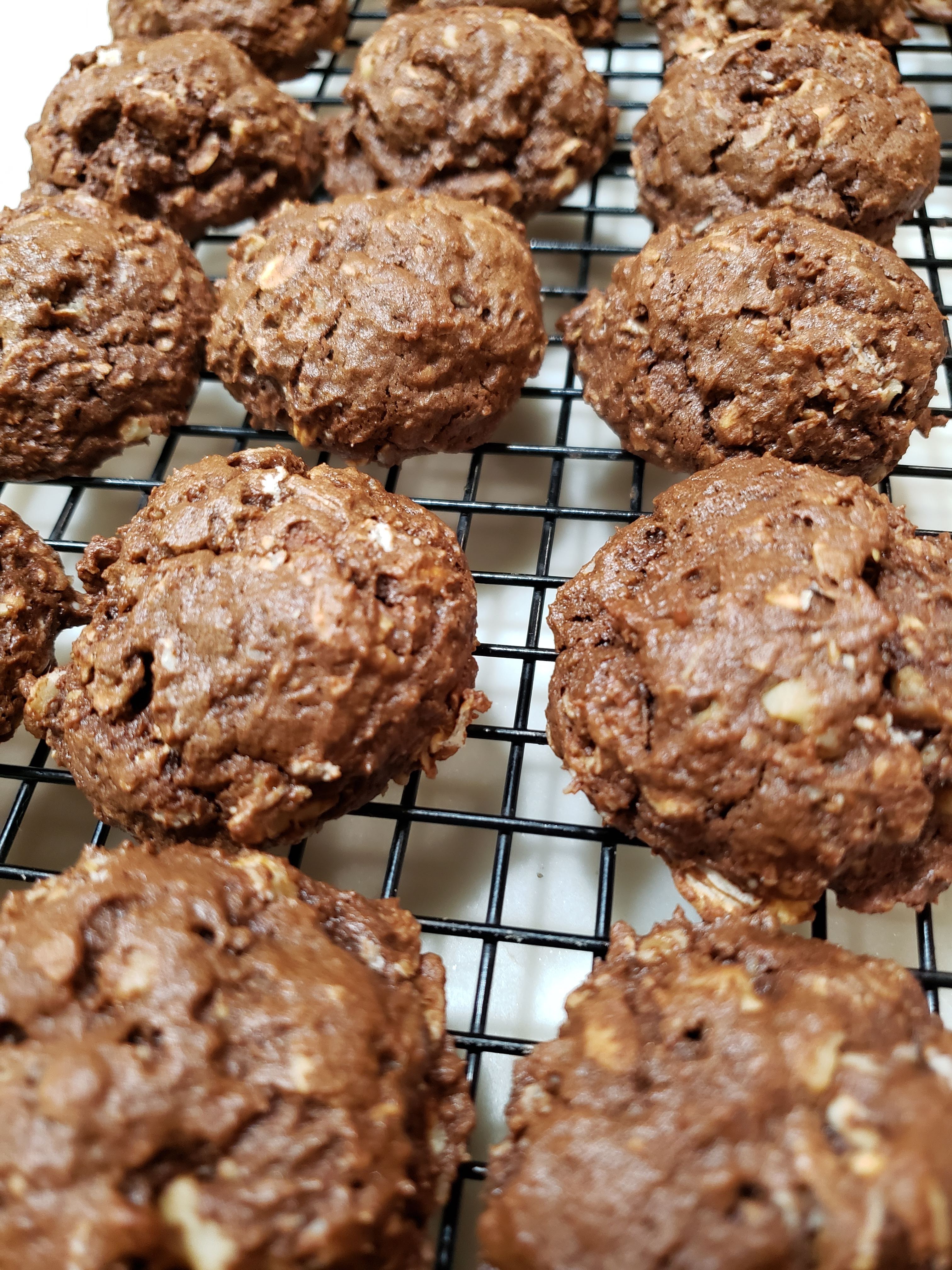 My Patchwork Quilt: CHOCOLATE BROWNIE OATMEAL COOKIES