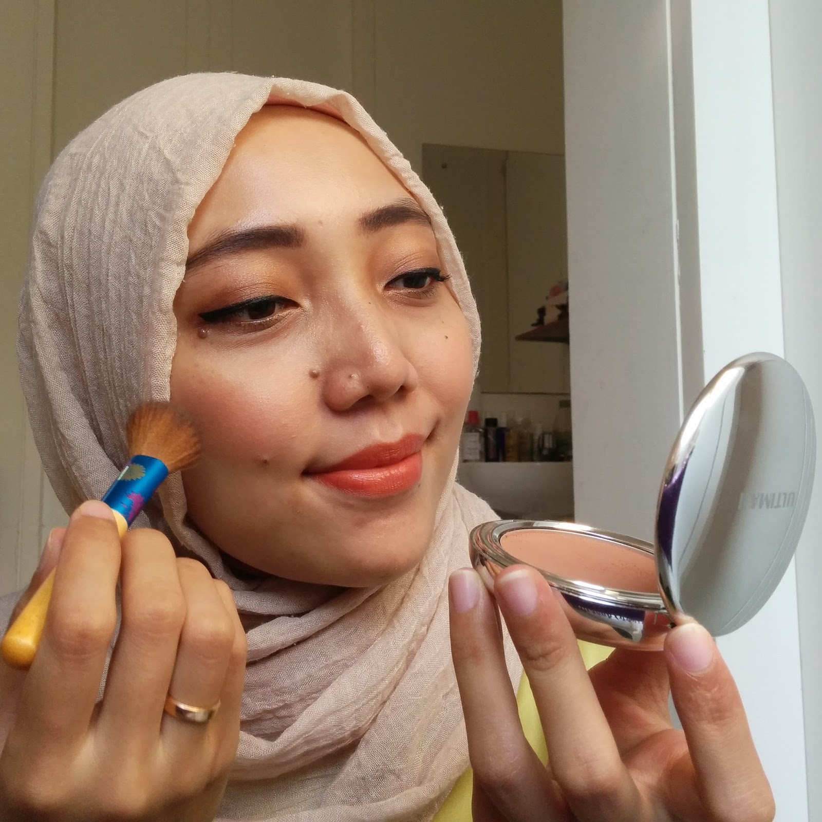 Review: ULTIMA II - Delicate Lipstick and Blush