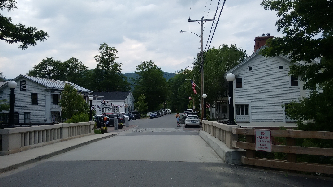 Travel Wolfe: Beauty Spot of Vermont- The Village of Warren