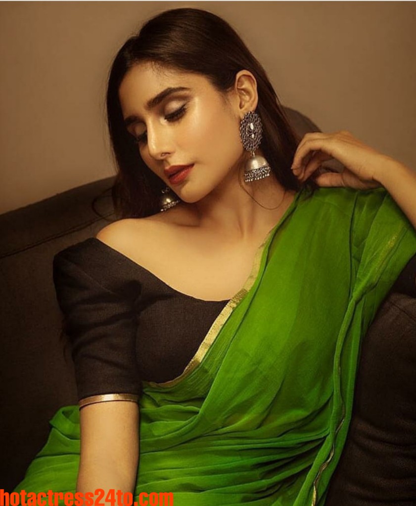 Khul Ja Sim Sim Actress Nikhita Chopra hot HD Photos and all you need ...