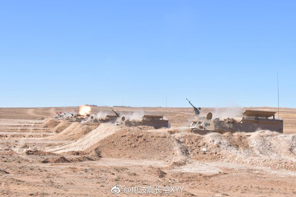 China Defense Blog: Photos of the day: SM4 120mm self-propelled mortar ...
