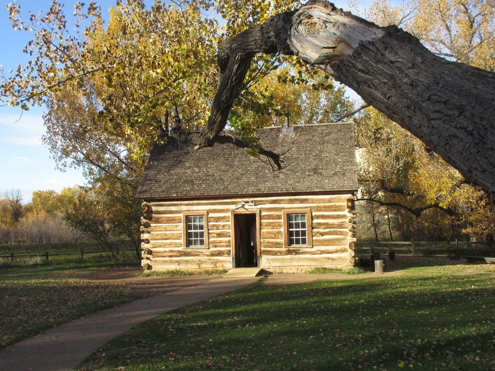 JUST DRIVING AROUND: the Maltese Cross cabin