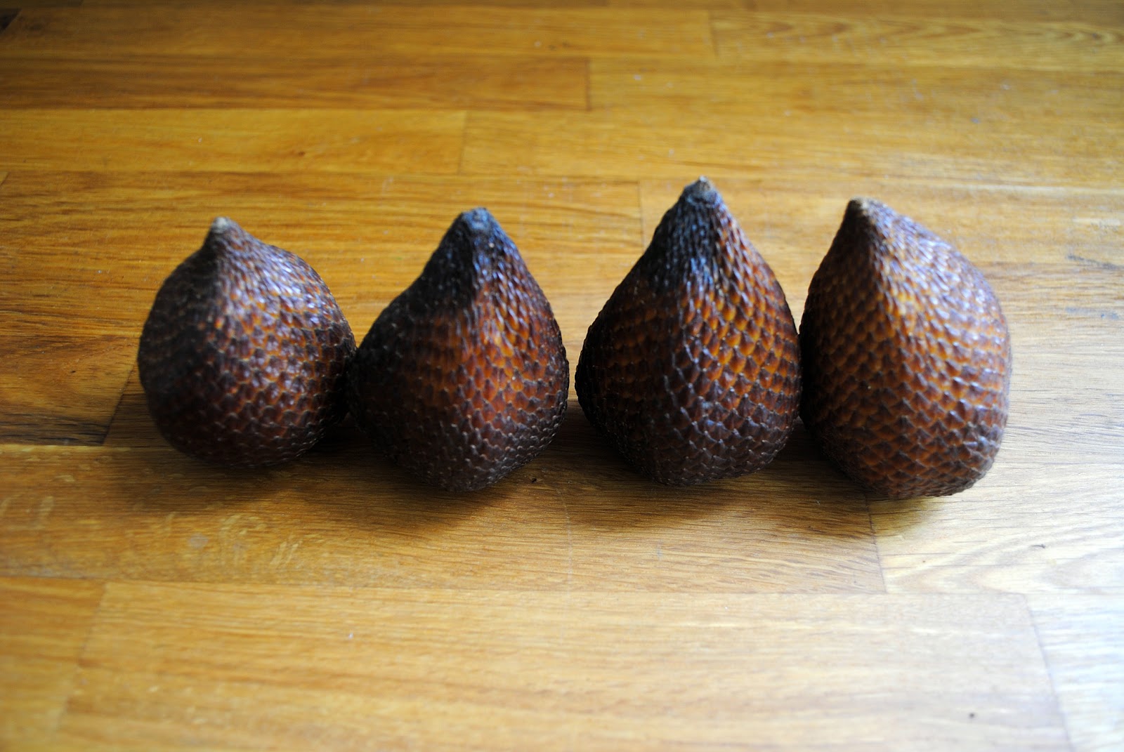 Singapore Wild City: Feel fruit to taste # 04 The Snake Fruit