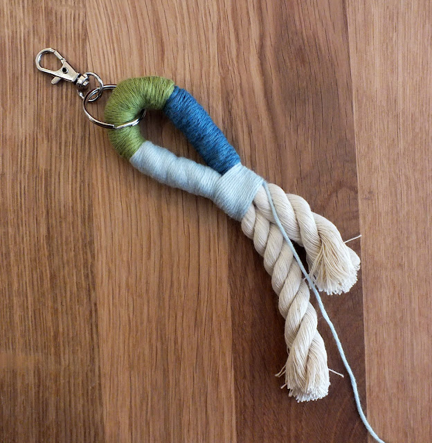 La Maison des Makers: DIY : Mon porte-clefs Coloré