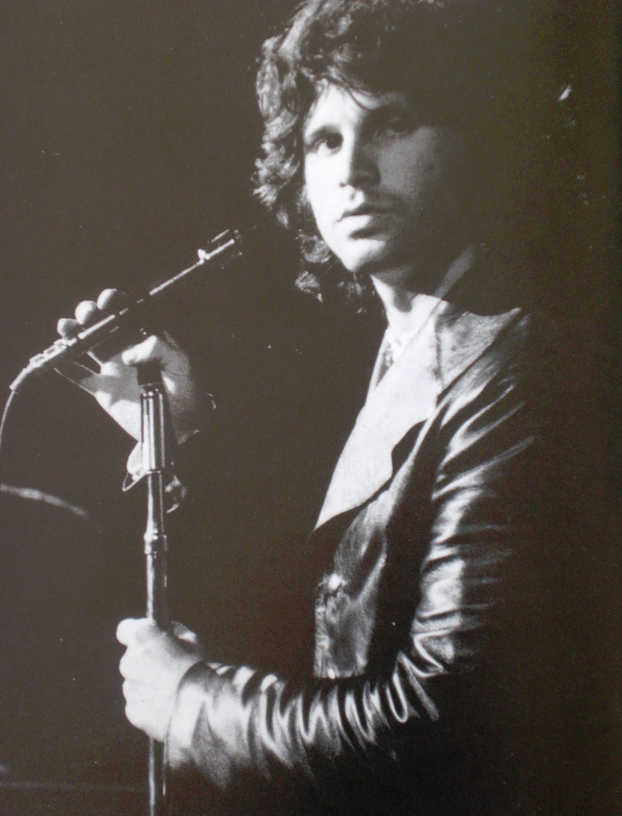 Music, photos and more about artists and bands: May 2013