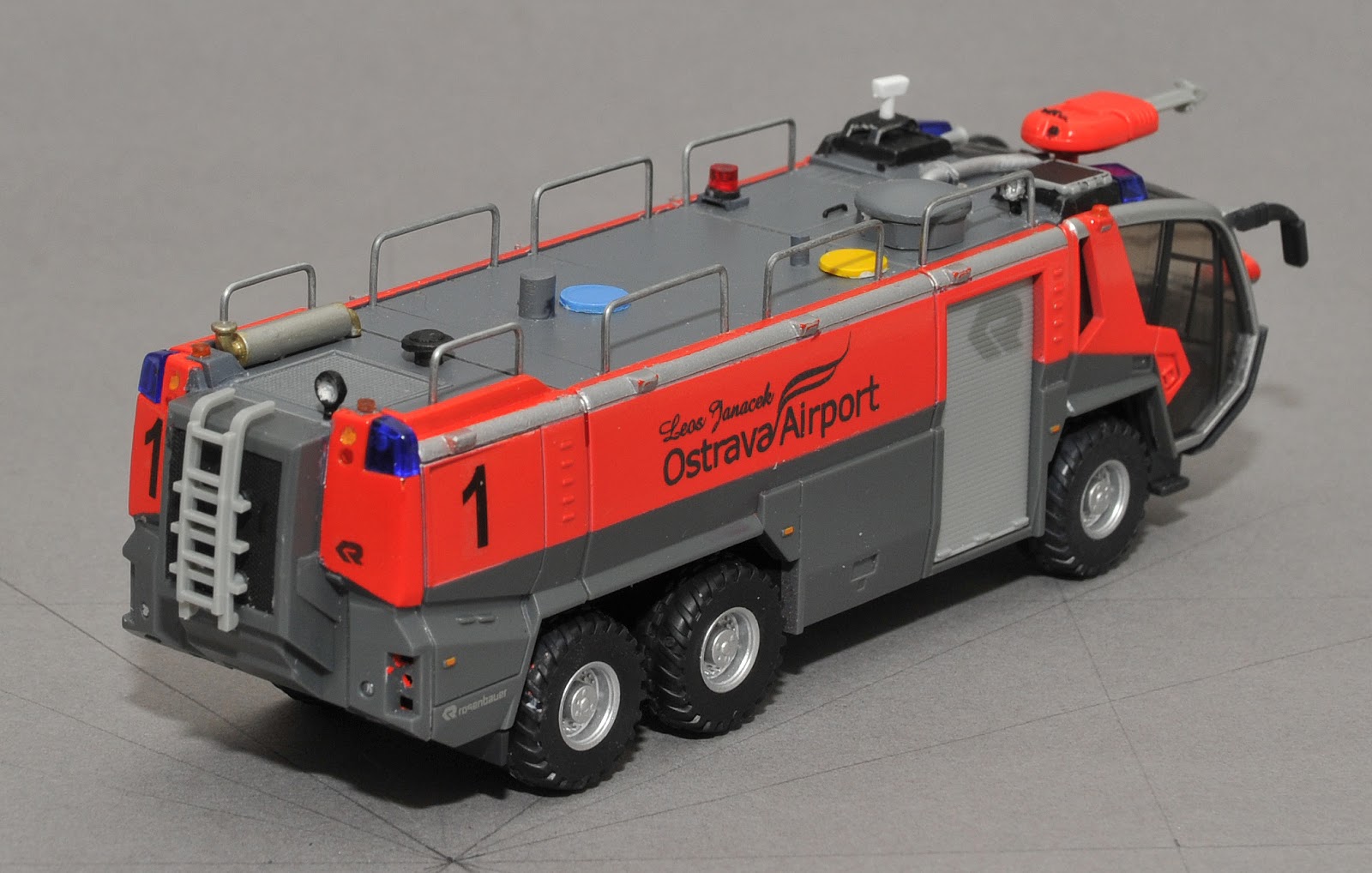 PANTHER ROSENBAUER: PANTHER ROSENBAUER 6X6 OSTRAVA AIRPORT #1 1:87 ... PANTHER ROSENBAUER: PANTHER ROSENBAUER 6X6 OSTRAVA AIRPORT #1 1:87 ...