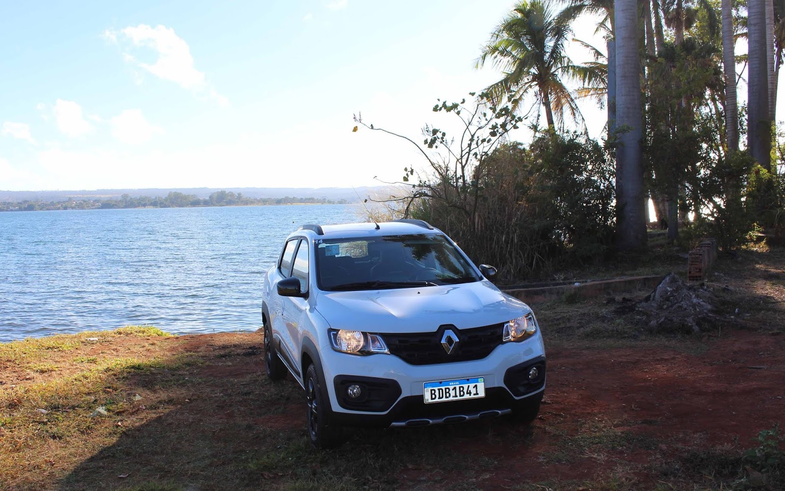 Avaliação: Renault Kwid Outsider 2020 - vídeo, preço, consumo e ...