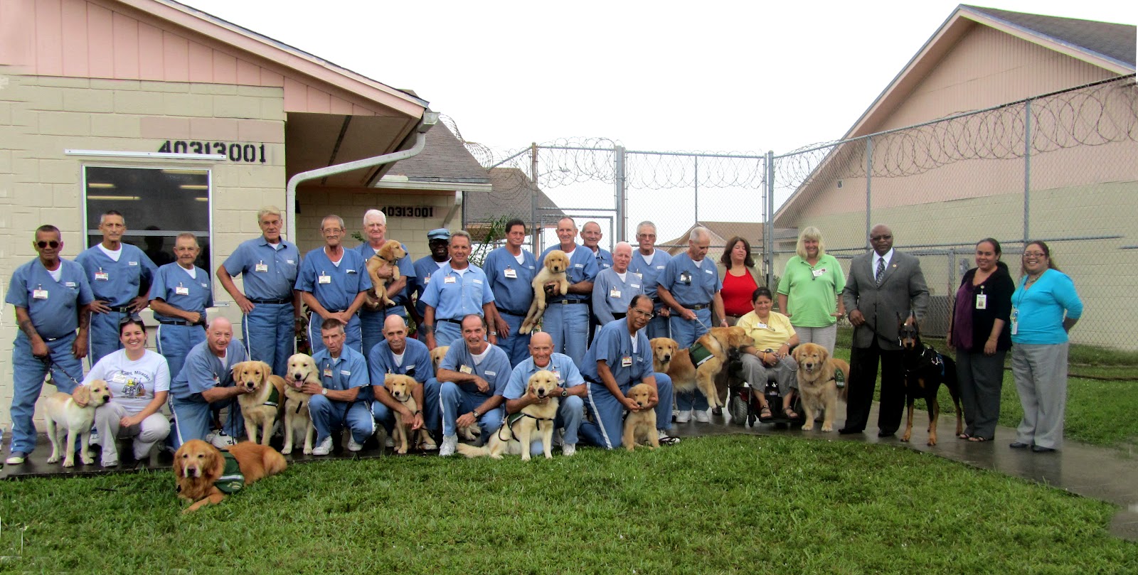 PRISON DOG PROGRAMS ~ BRIDGES and PATHWAYS of COURAGE: A FEW PRISON DOG ...
