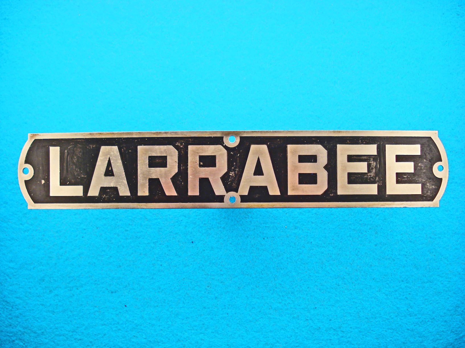 American Auto Emblems: LARRABEE