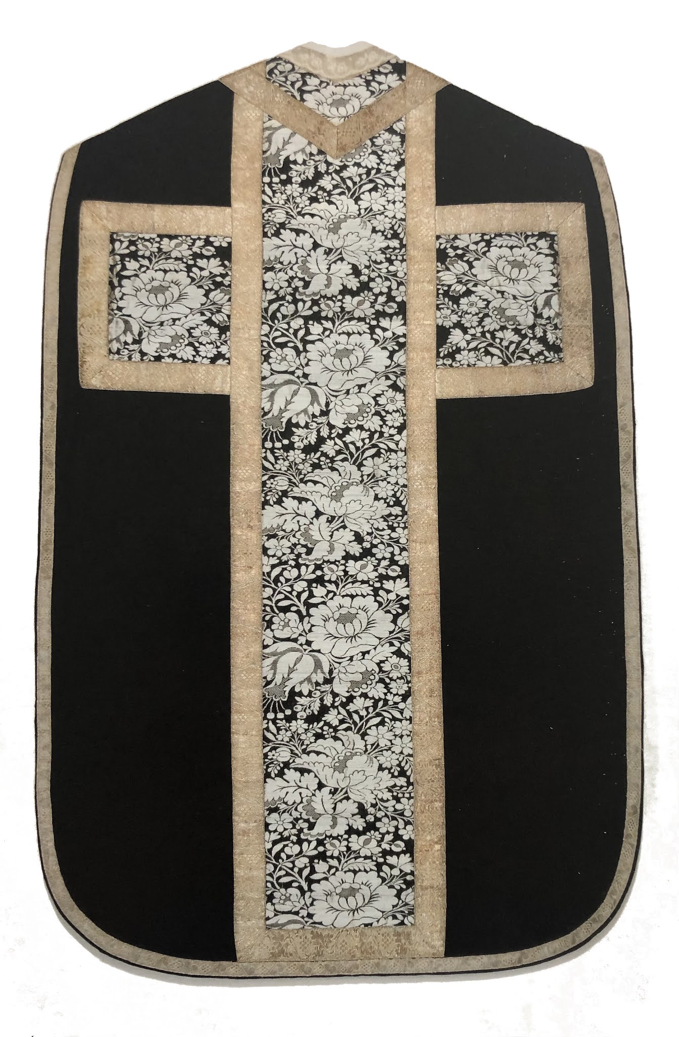 Paris and Lyon: Orphrey Variations in French Vestment Design ...