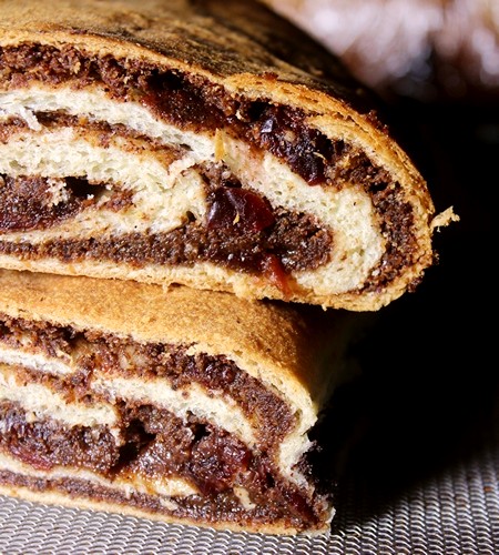 katin špajz: posna štrudla sa rogačem i brusnicama