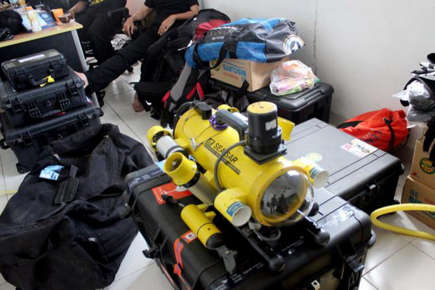 Robot ROV Seharga Rp2 Miliar Digunakan #Basarnas Cari #KMSinarBangun ...