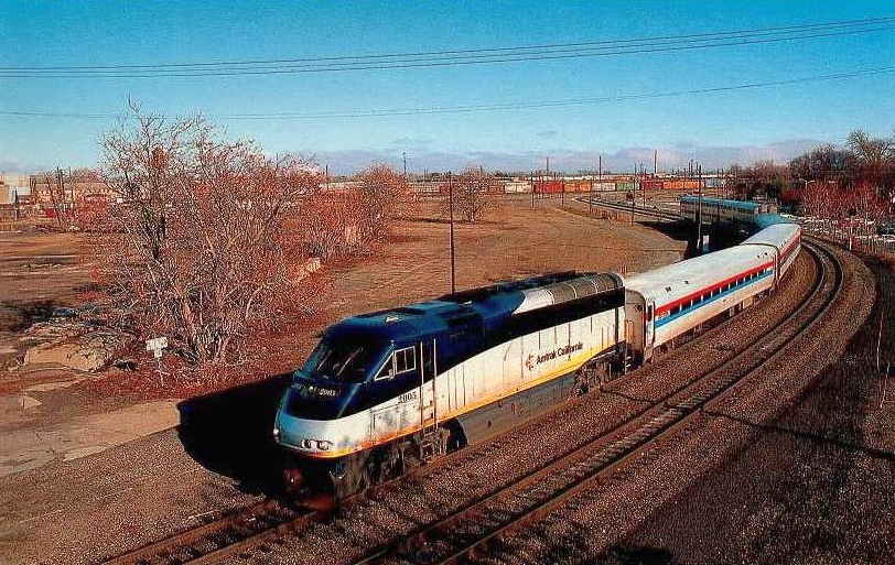 transpress nz: Amtrak California F59PHI locomotive near Sacramento