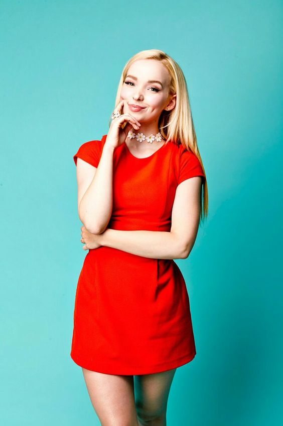 DRAGON: Dove Cameron / Red