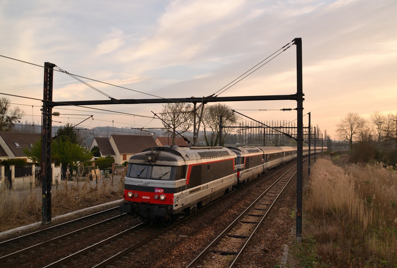 LA PASSION DU TRAIN: BB 67400+ Corail détournés via Tergnier
