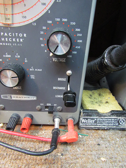 Heathkit IT-11 Capacitor Checker/Tester in Action Crawls Backward (When ...