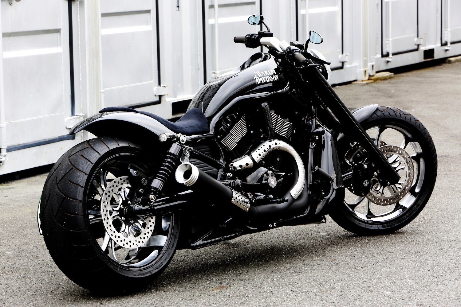 Planet Japan Blog: Harley V-Rod "Custom [MARIO #9]" by Bad Land