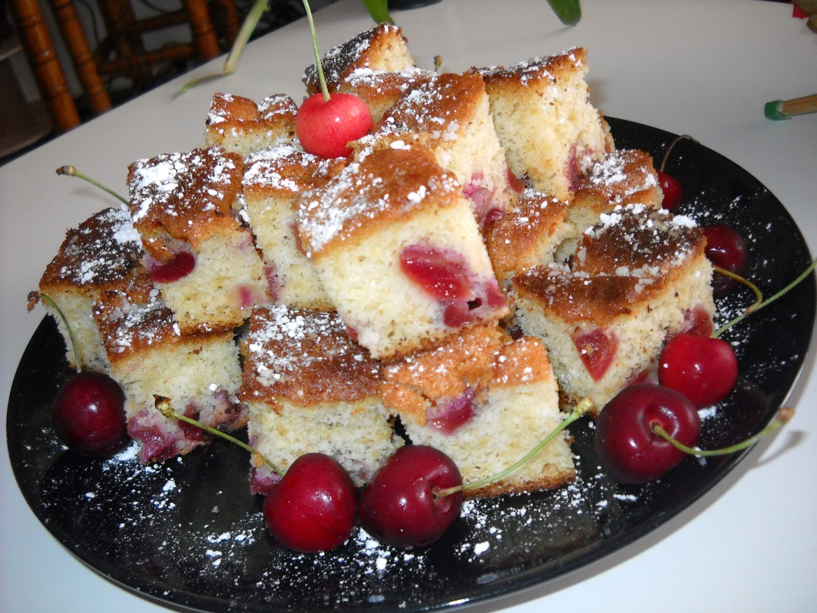 Simo' in bucatarie: Pandispan cu cirese