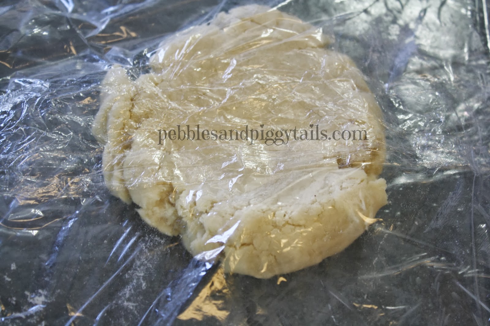 The EASY Way To Roll Out Pie Crust (No Mess!) | Making Life Blissful