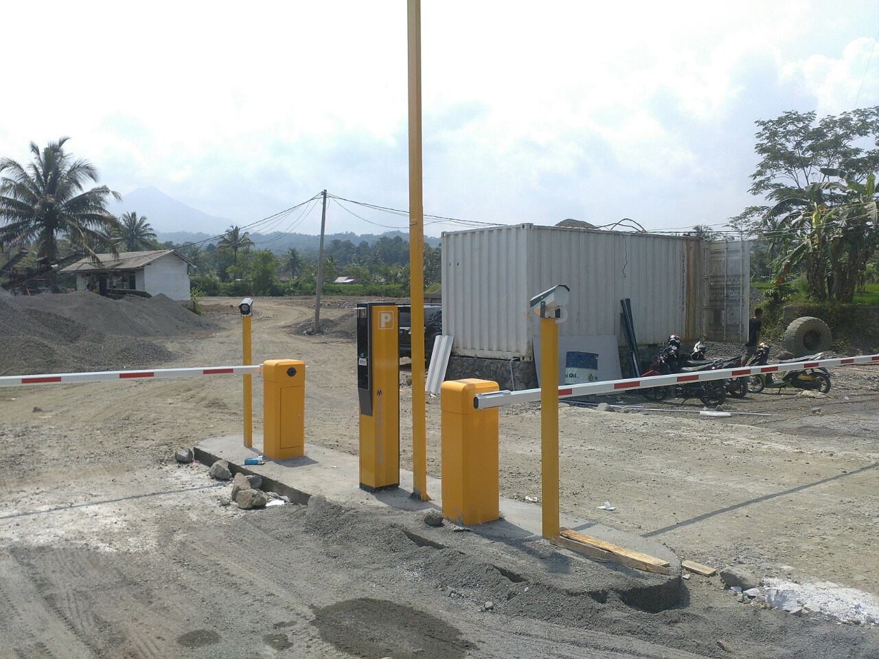 Sistem portal otomatis di Pertambangan Garut ~ palang parkir : Megah ...