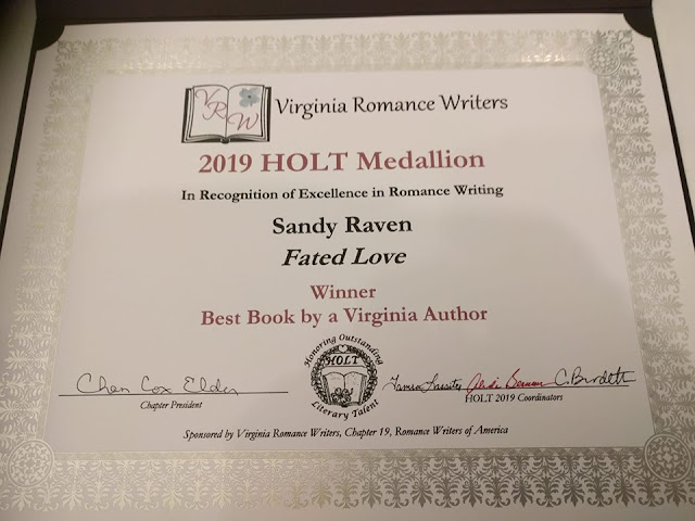 Segnalazione: L’amore predestinato di Sandy Raven - Buona lettura