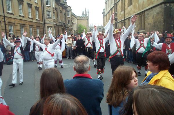 CPI Tino Grandío Bilingual Sections: May Day - Morris Dancing (UK)