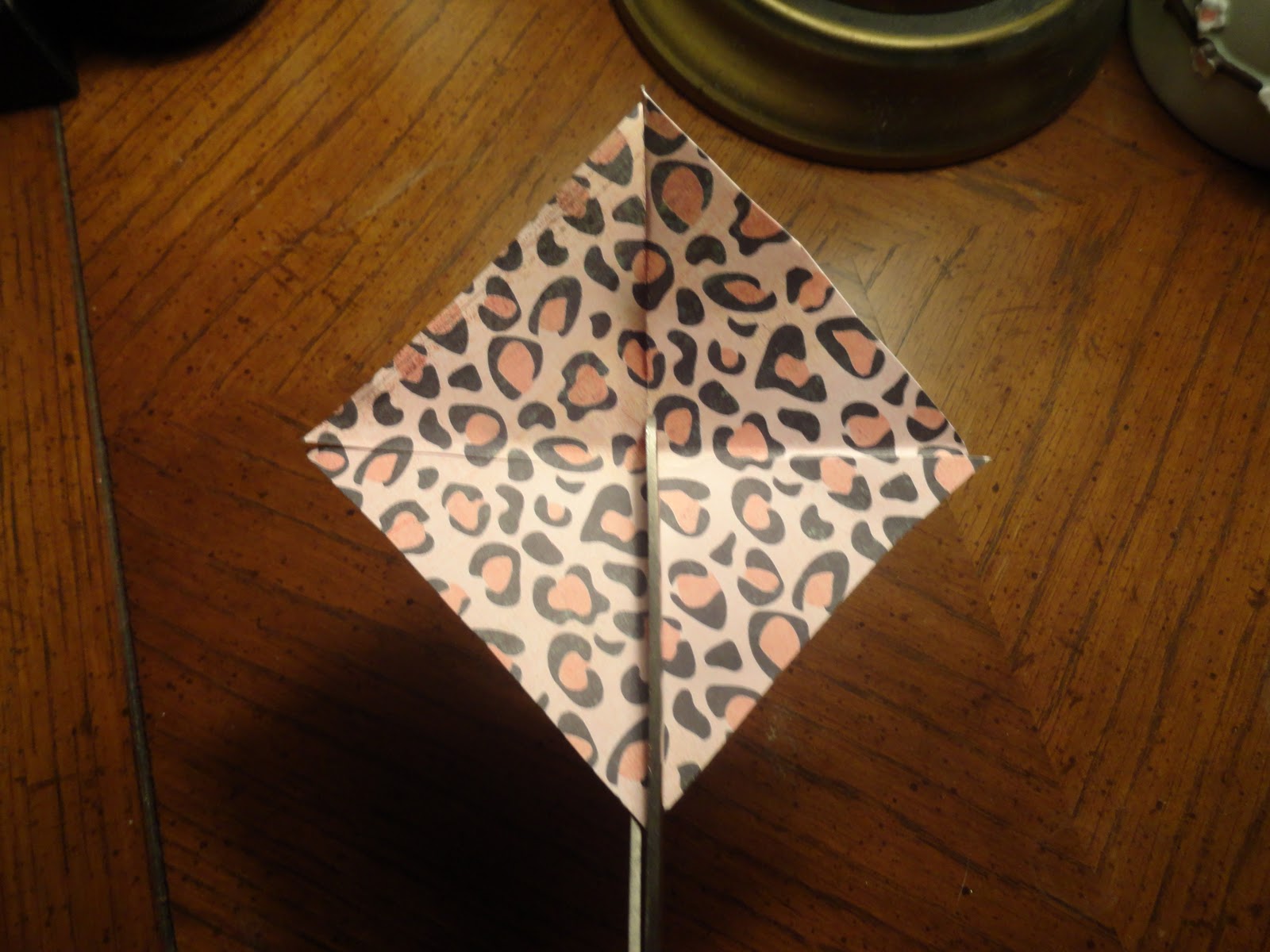 Purple Party Shoes: SATURDAY DIY: Paper Pinwheel Flower Bouquet