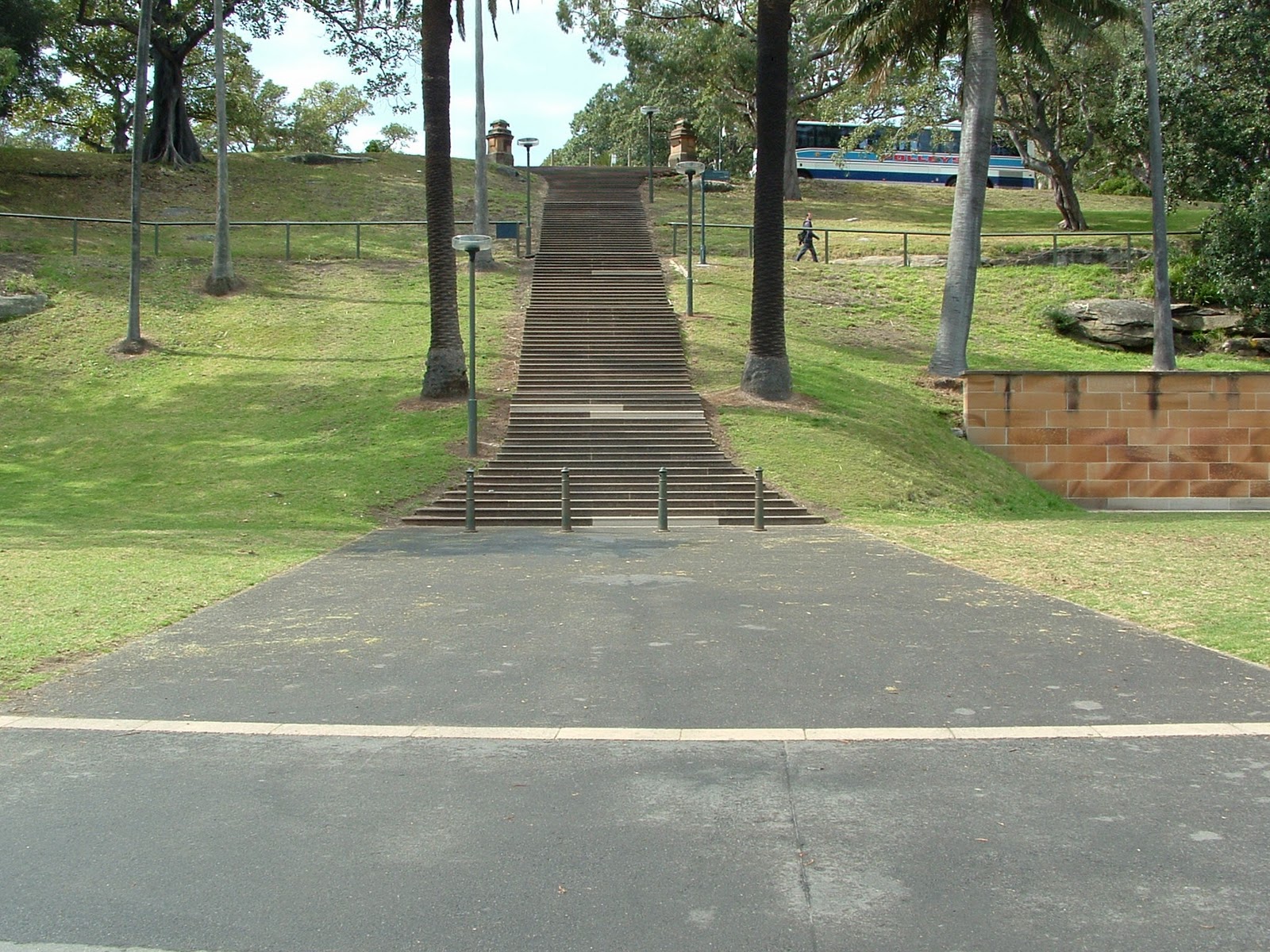 Does anybody have any recommendations for good stair/hill sprints ...