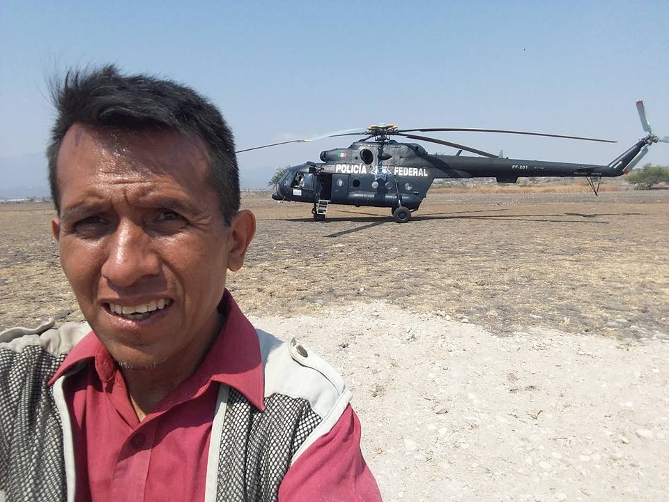 Antonio Morquecho: ANTONIO MORQUECHO ACOMPAÑANDO A POLICIAS FEDERALES ...