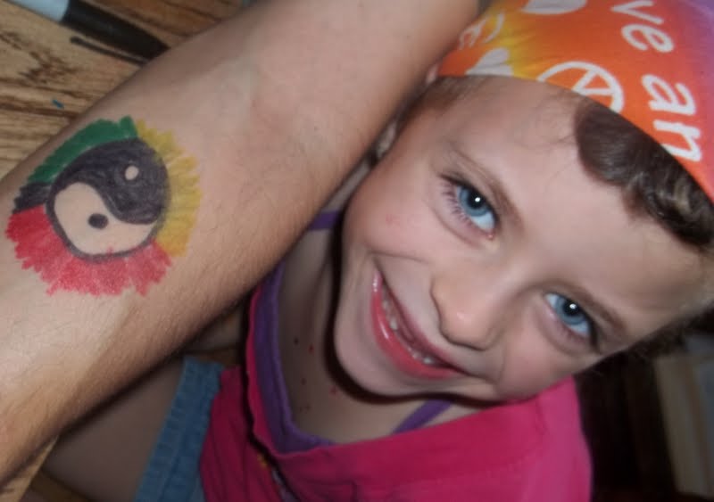 Life on the narrow path ...: Tattoos all around ...