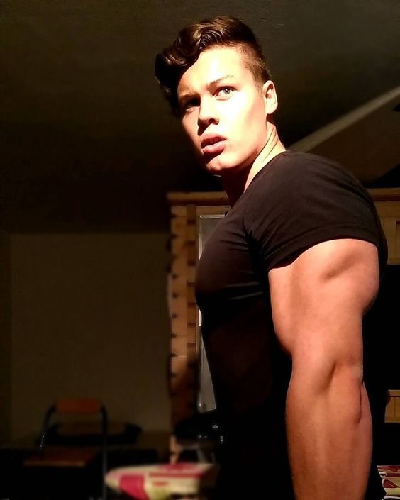 the beauty of male muscle: Felix