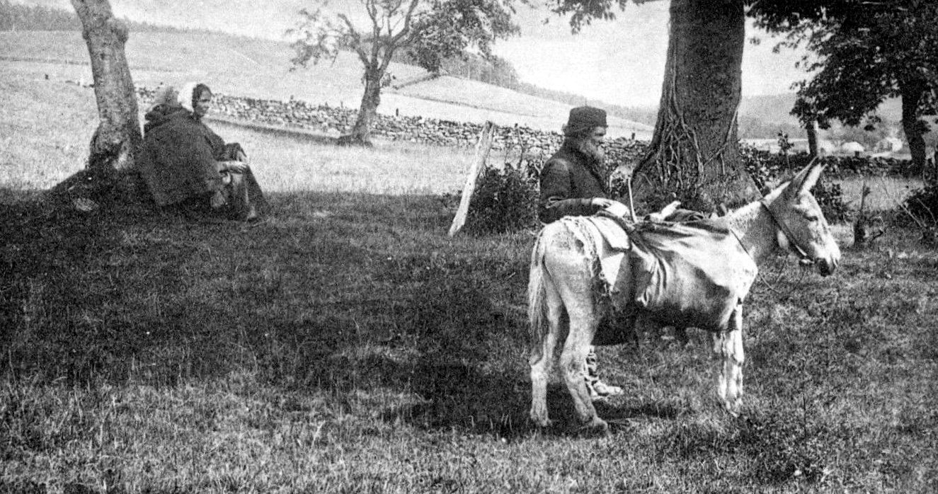 Tour Scotland: Old Photograph Gypsies Aberfeldy Perthshire Scotland