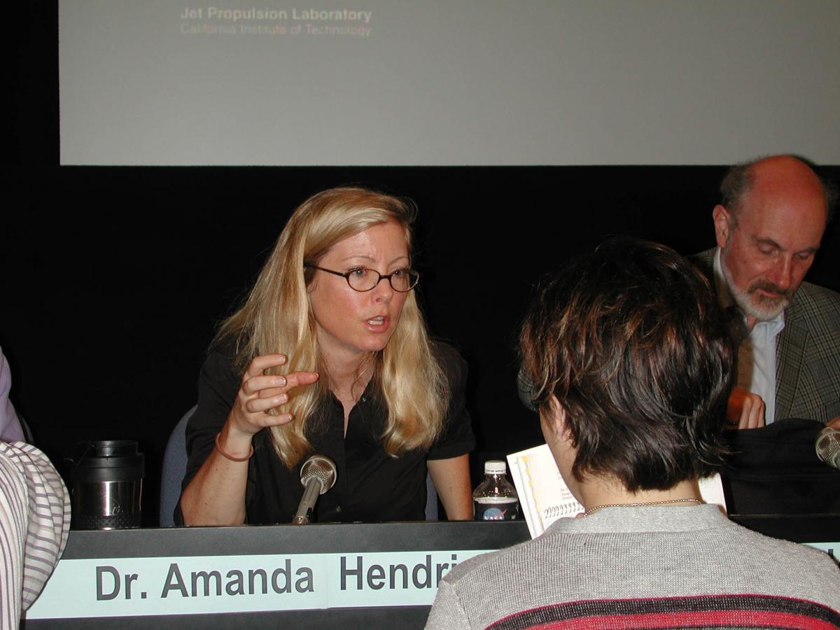 The little leprechaun corruption anti-globalist blog: Amanda Hendrix ...