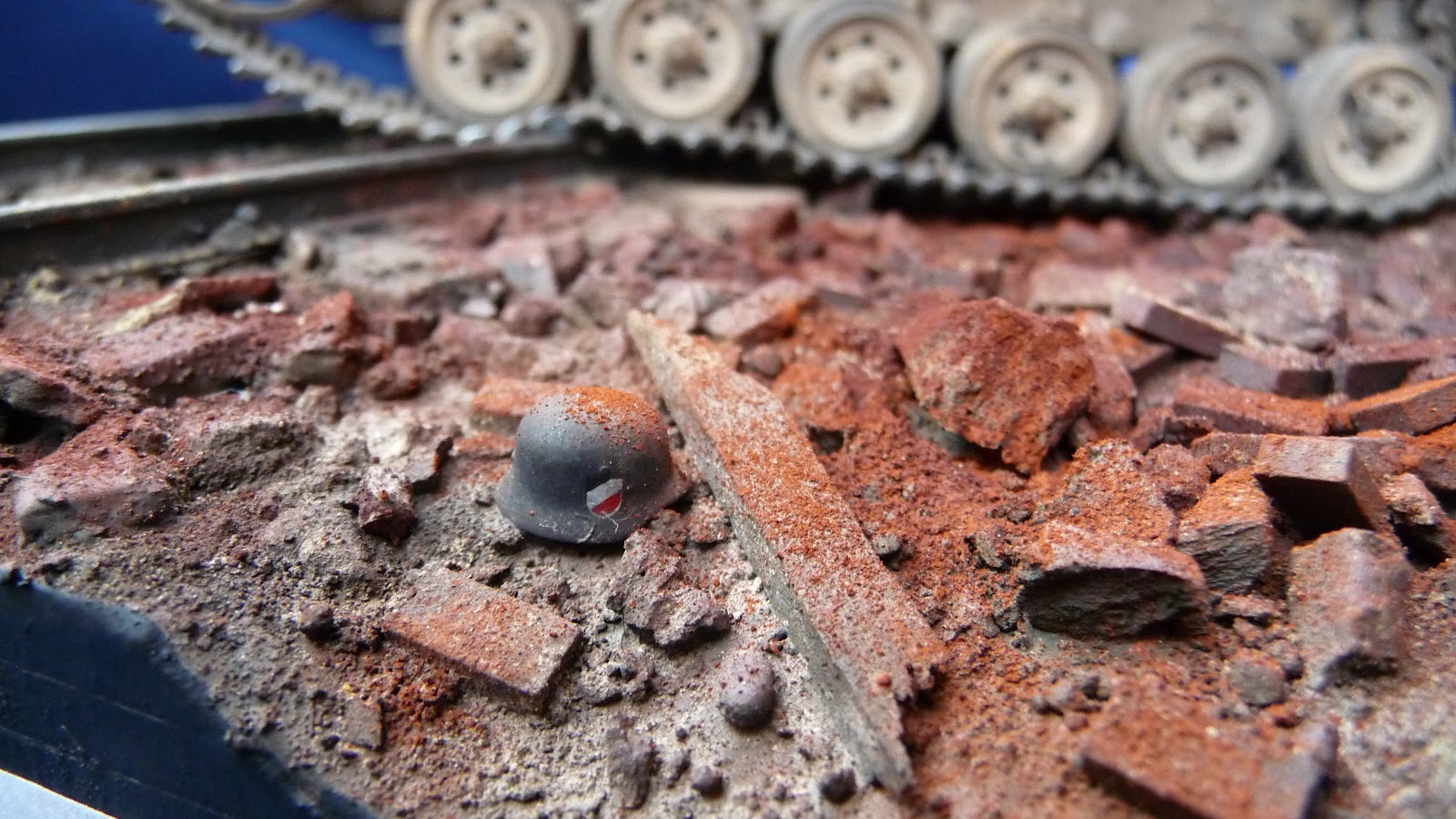 MODELLOURS WORKSHOP: "Stalingrad Station" diorama in 1/35 scale
