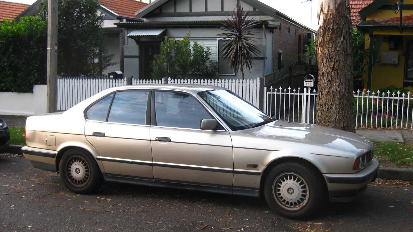 Aussie Old Parked Cars: 1994 BMW E34 520i