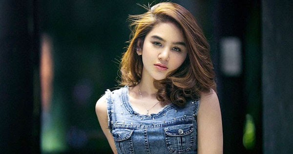Biodata Hana Hanifah - Artis Pemeran FTV | Biografi Profil Biodata