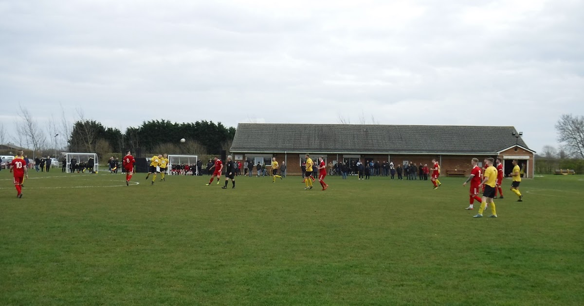 Crowle Colts v Dinnington Town