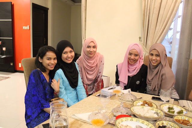 Majlis Makan Makan Raya - Azie Kitchen