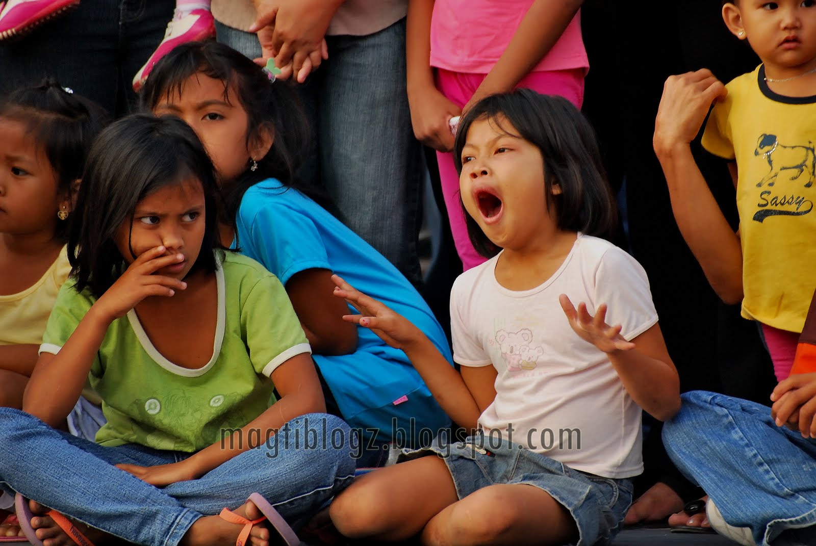 Gone to the John: Ang Pagbati