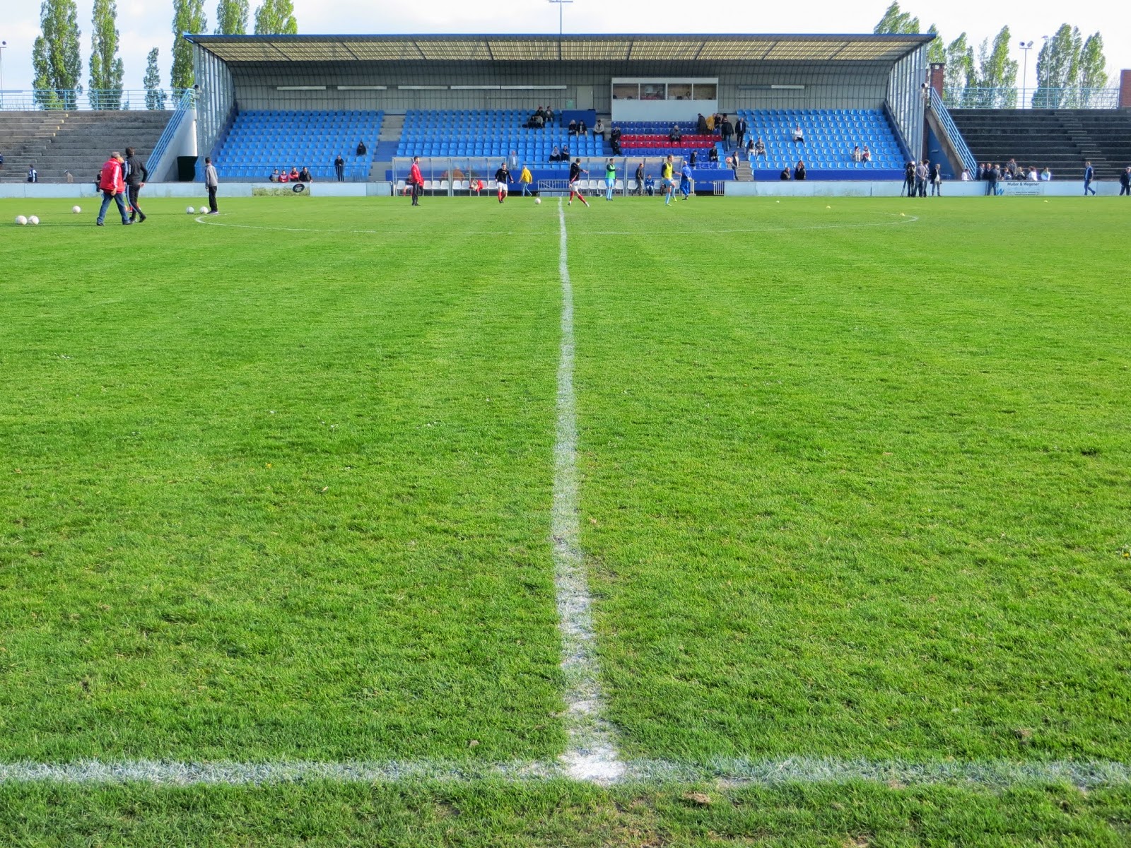 Pat's Football Travels Blog: 19/04/14 Racing FC Union Luxembourg 2 - 1 FC RM Hamm Benfica (Stade ...