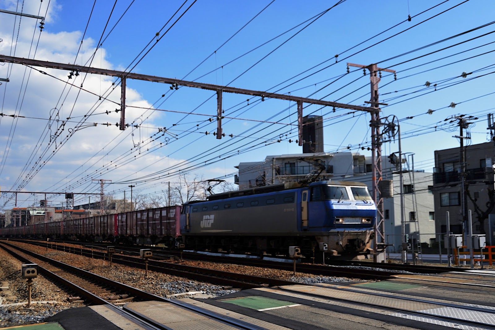 ブロガー 芦屋から: 芦屋鉄道紀行 EF510 EF200 EF210