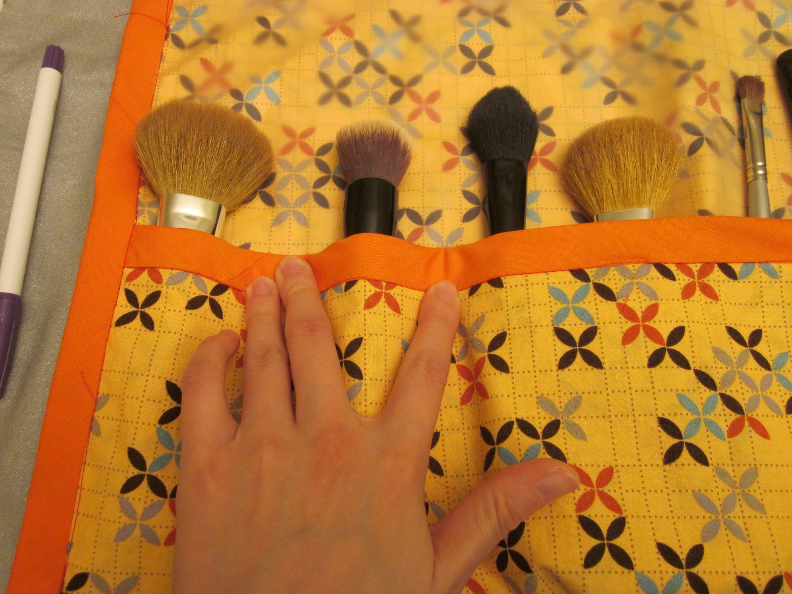 From Woo to You: DIY: Makeup Brush Case