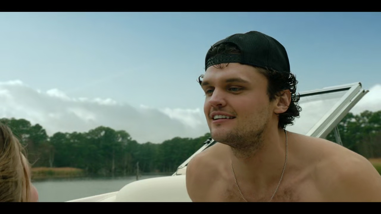 ausCAPS: Ray Nicholson shirtless in Panic 1-05 "Phantoms"