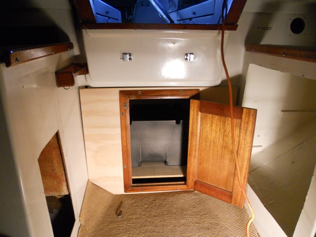 Ericson 25, Oystercatcher: Lazarette Modifications, Part 2: New Hatches